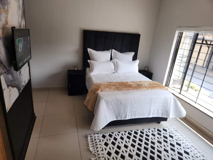 Win Haven Guest House-the Garden Glow - Randfontein