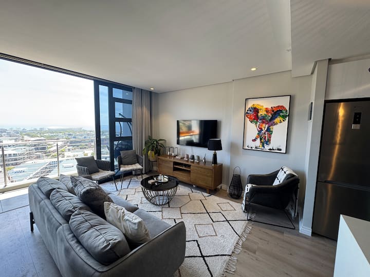 Modern City Escape – Mountain & Harbour Views - Kapstadt