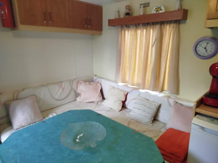 Mobil Home Dans Un Camping Familial - Perpignan