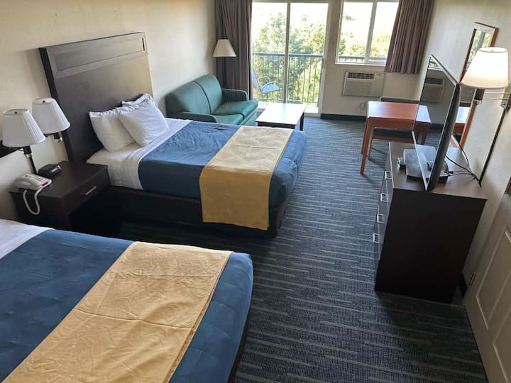 Standard 2 Queen Bed Non-smoking - Ocean Shores, WA