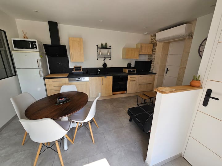 Studio 35m², Au Calme, Proche De Toute Commodité - Montceau-les-Mines