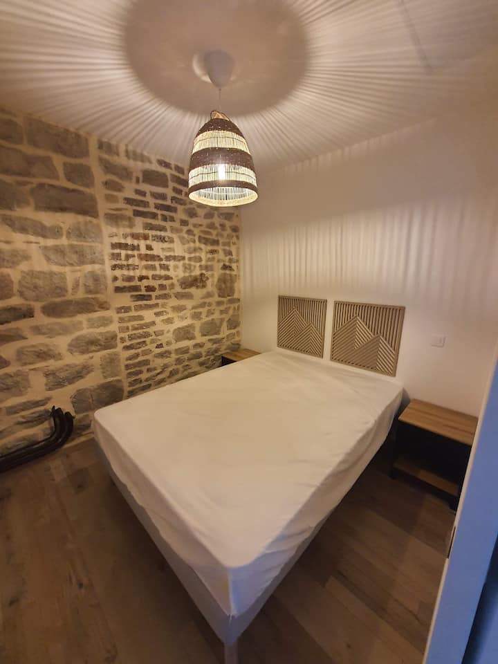 Studio 35m², Au Calme, Proche De Toute Commodité - Montceau-les-Mines