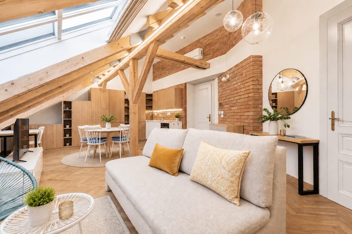Cozy Attic Loft In Prime Location - Praga