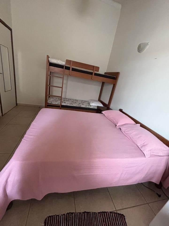 Suíte Carmem 02 Com Ar E Estacionamento - Ubatuba