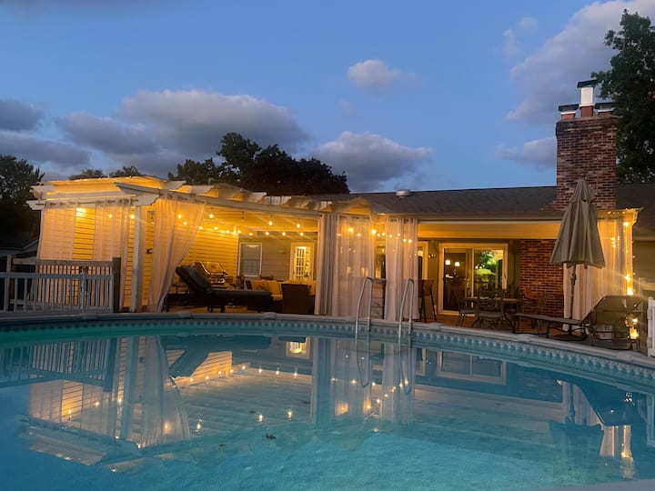 Home In Avon - Avon, OH