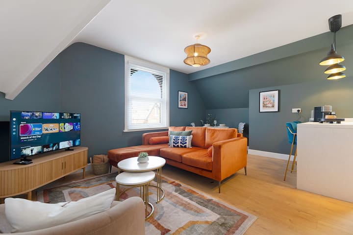 Central Hartlepool 2-bed Retreat | Work & Leisure - Hartlepool