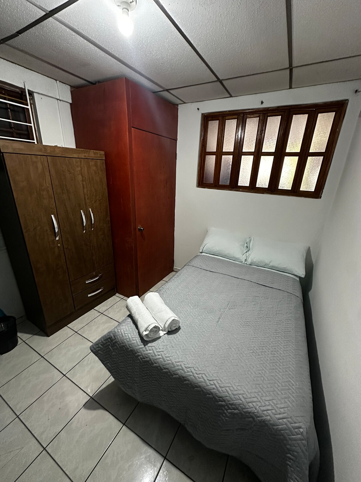 Saviour of the World, Historical Centre|1Bd|1Rm|ShBt - Airbnb