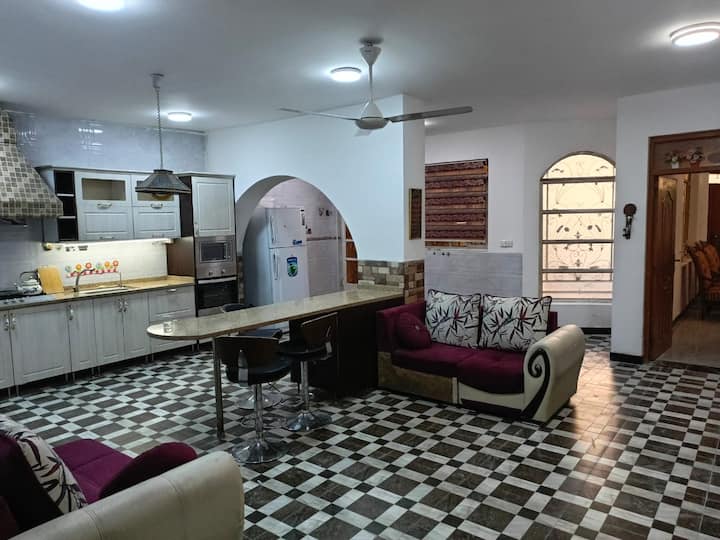 دار مشتمل طابق ارضي 200 م2 - Baghdad