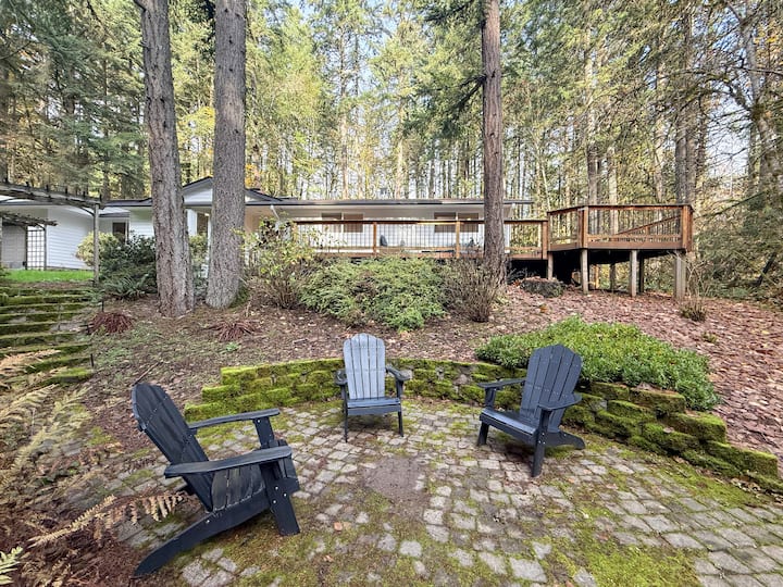 New Listing! 3 Bedroom Retreat W/ Private Hot Tub - Dundee, OR