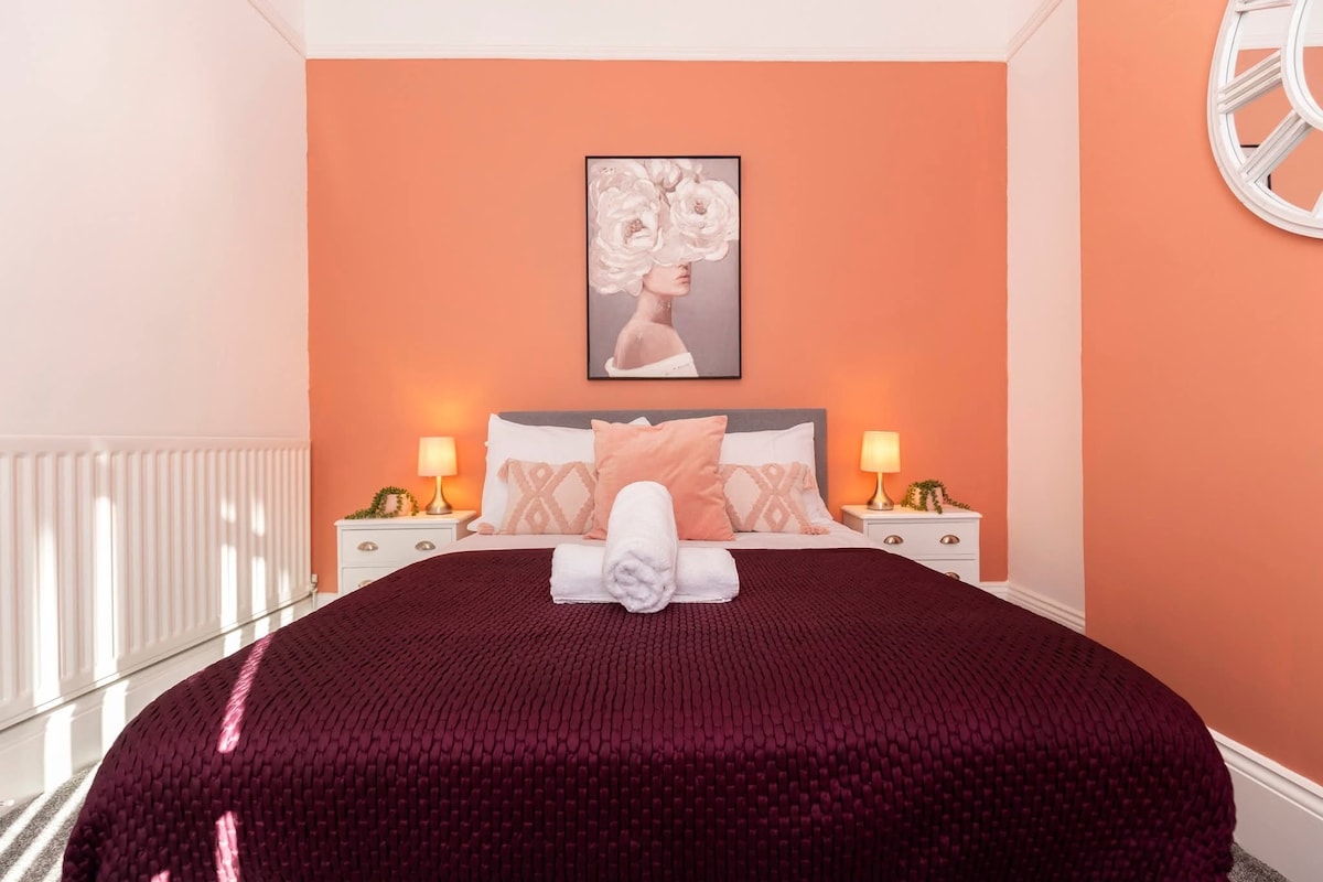 City Comfort - 3 Bed Gem off Chester Road - Houses for Rent in Tyne and ...