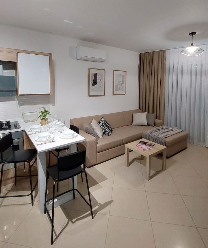 Girne Merkez, Denize 5 Dk., Komforlu Daire - Girne