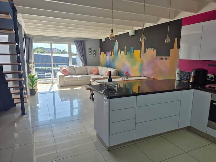 Madison On 1st - Trendy Escape - Port Elizabeth