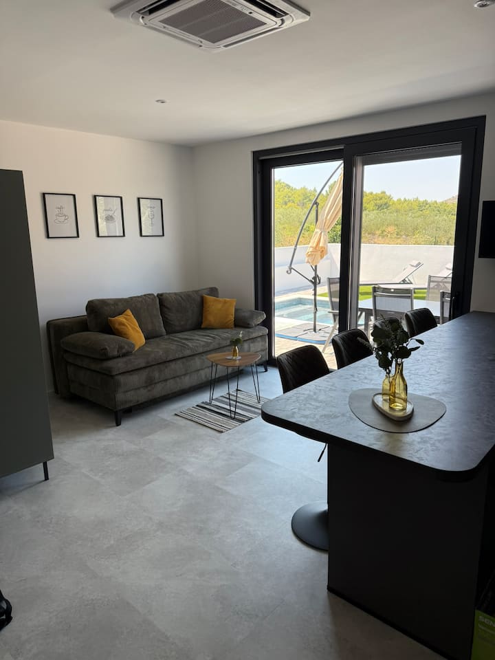 5 Seasons Bilice
Bungalows Für Bis Zu 6 Pers. - Šibenik