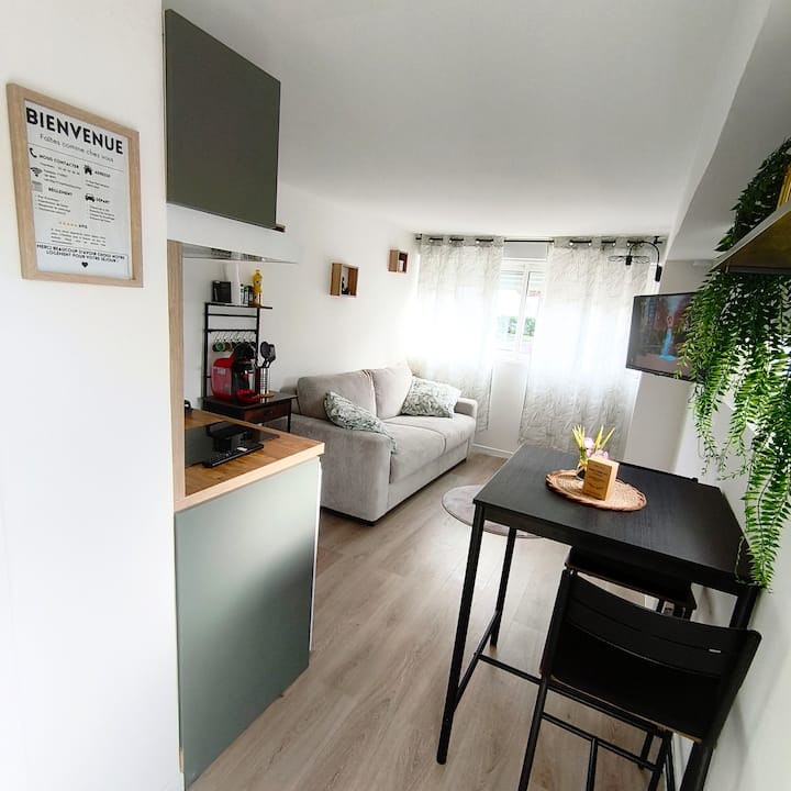 Studio 2 Pers. Proche Commerces, Pl Parking Privé - Istres