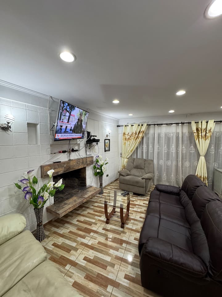 Casa Acogedora A Pasos Del Mar En El Quisco - Algarrobo