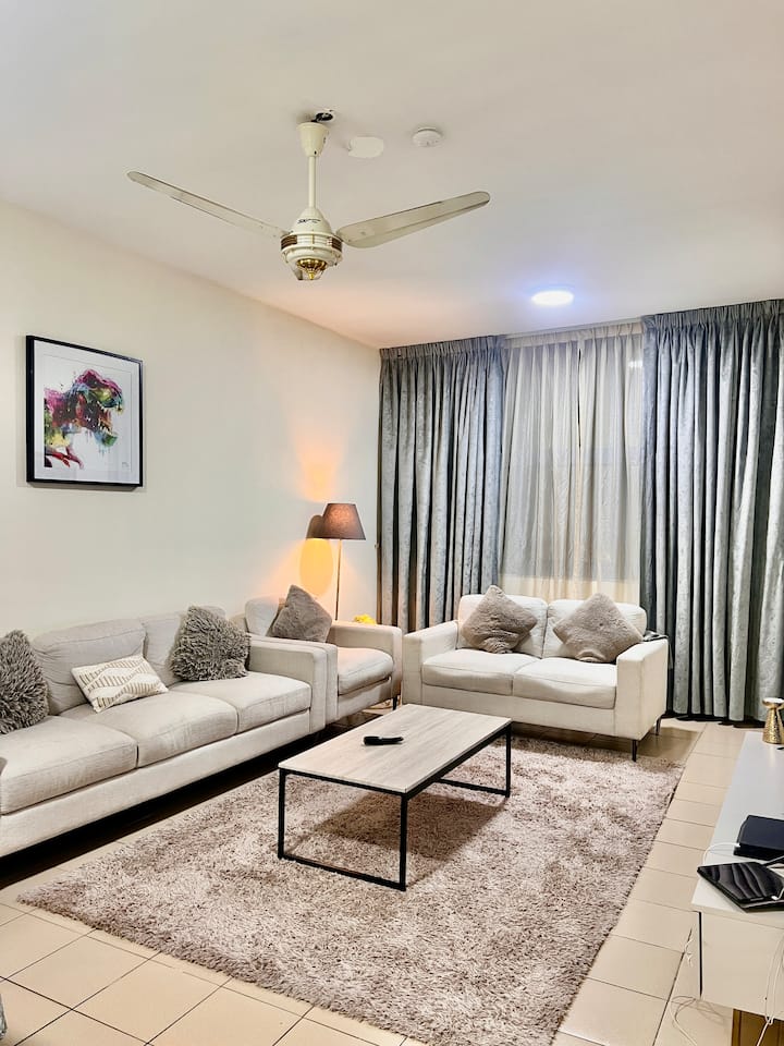 2 Bed Sea View Apartment - Sarja