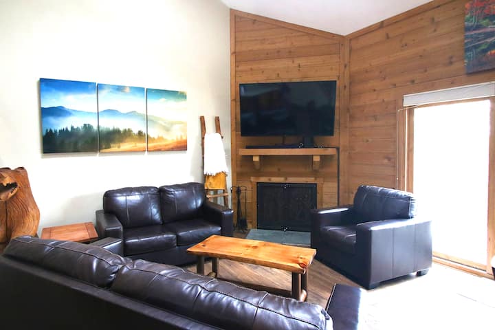 Remodeled 7 Springs Resort 3 Bed/3 Full Bath Condo - Seven Springs, PA