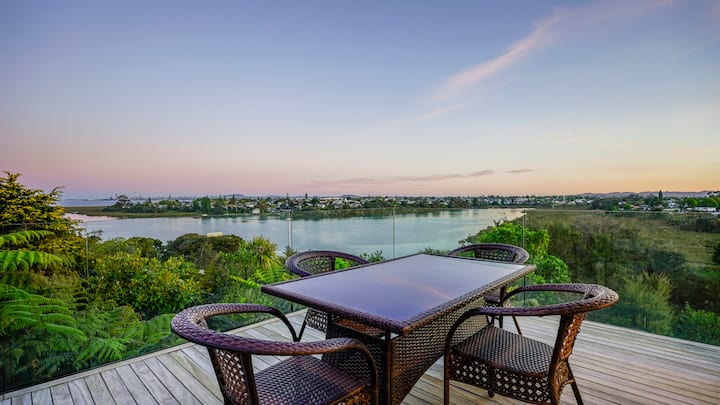 Tranquil West Haven With Water And Skyline Views - Auckland
