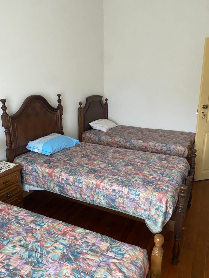 Quarto Local Do Padrão - 