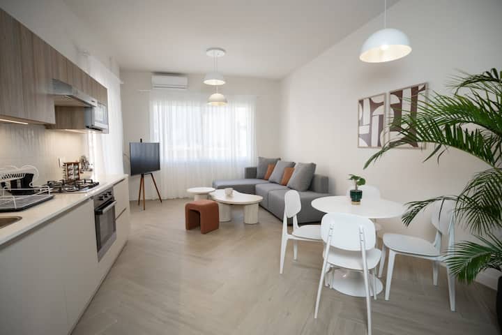 Modern Apt Balcony Achrafieh - Beirut