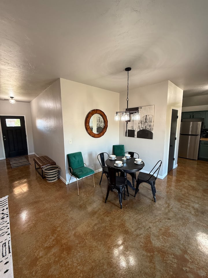 The Red Dirt Retreat - Stillwater, OK