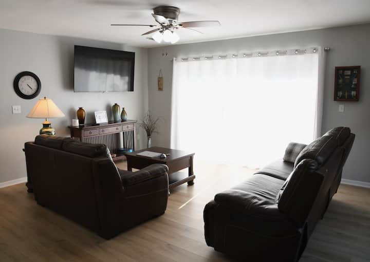 The 19th Hole “Deck View” Golf & So Much More - Bradford, OH