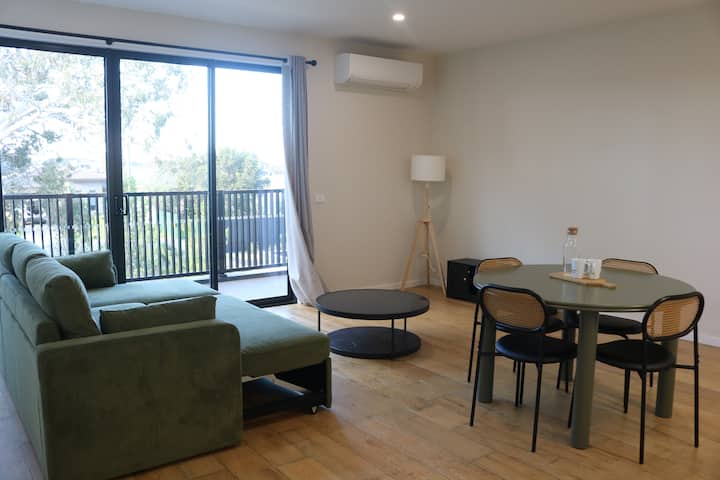 Long-term Spacious Retreat | 10 Mins Beach & Golf - Mordialloc