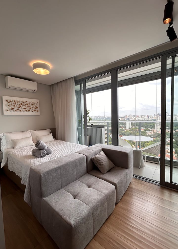 Studio 19° Vista Incrível | Piscina | Academia - Pinheiros