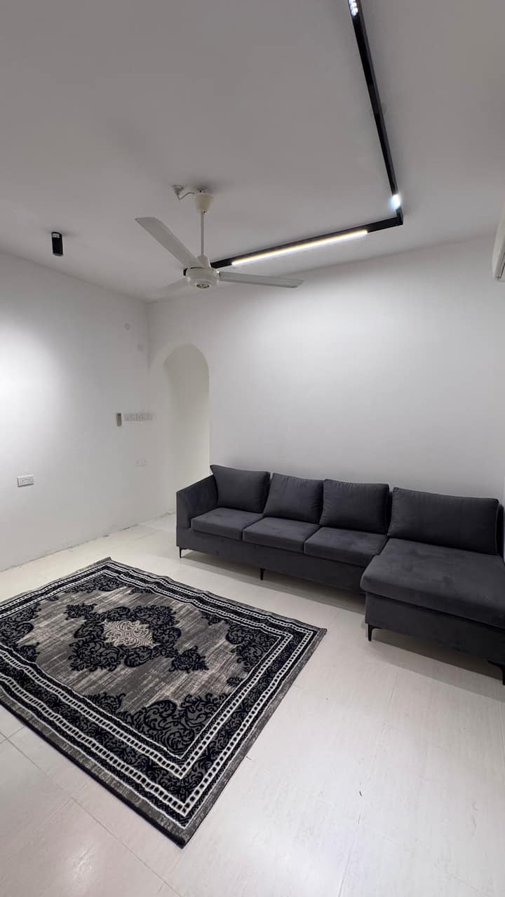 شقة غرفين وصالة ومطبخ ودورة المياه - Oman