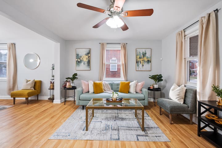 Beautiful 2-bdrm With Versatile 3rd Bedroom/office - Baltimore