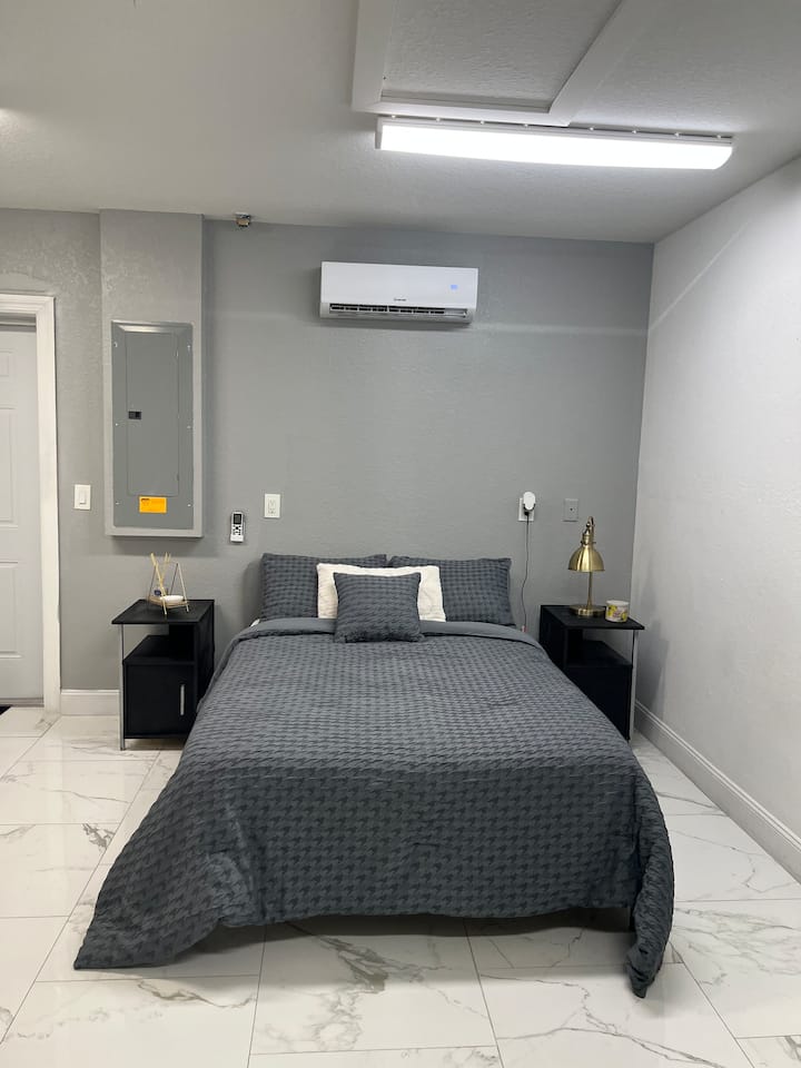 Serenity Stay - Weeki Wachee, FL