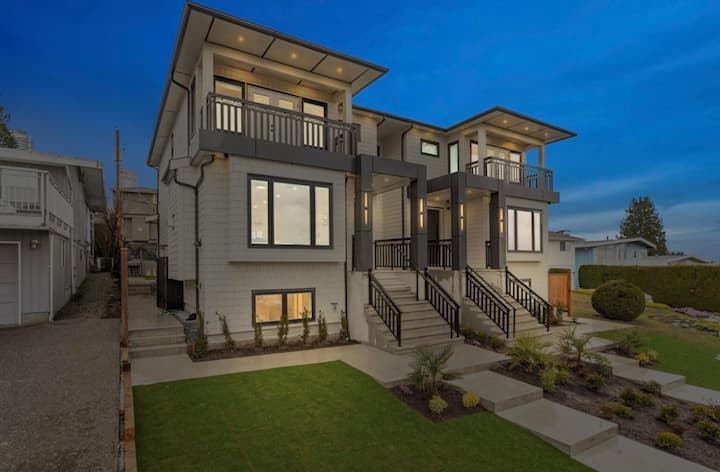 Modern Home Near Burnaby Metrotown. Bright Suite. - Burnaby