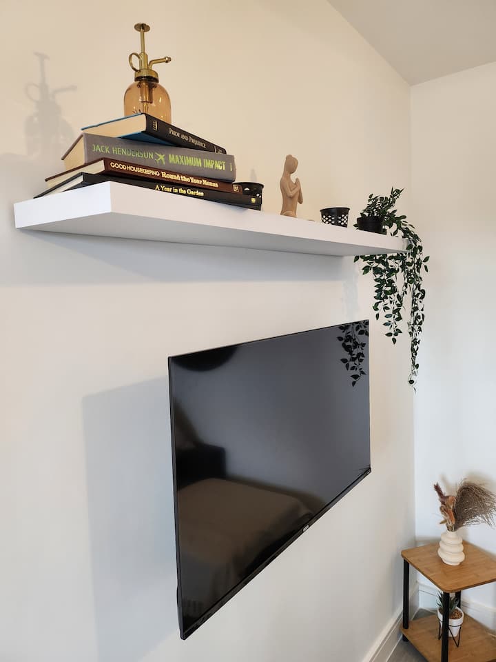 Smart Lock • Fast Wifi • Linen • 15 Min Citycentre - Cardiff