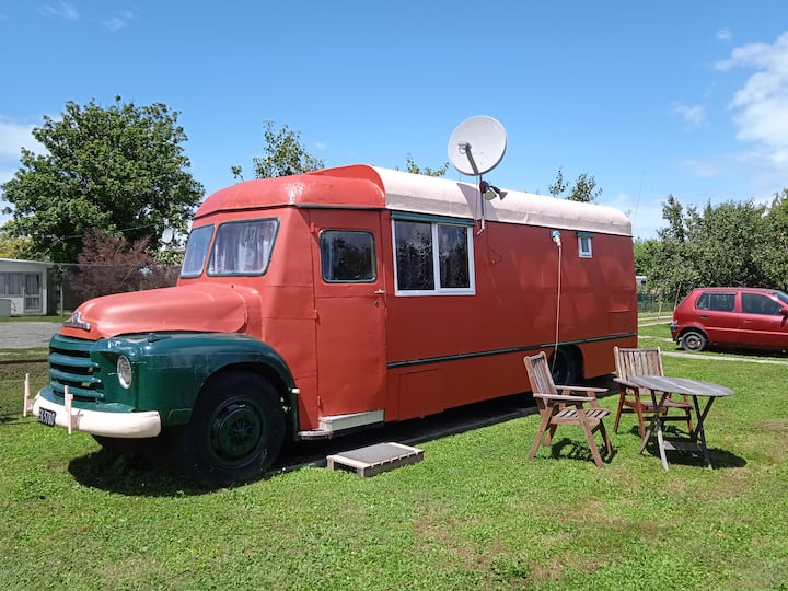 Fully Self-contained In An Iconic School Bus - Motueka