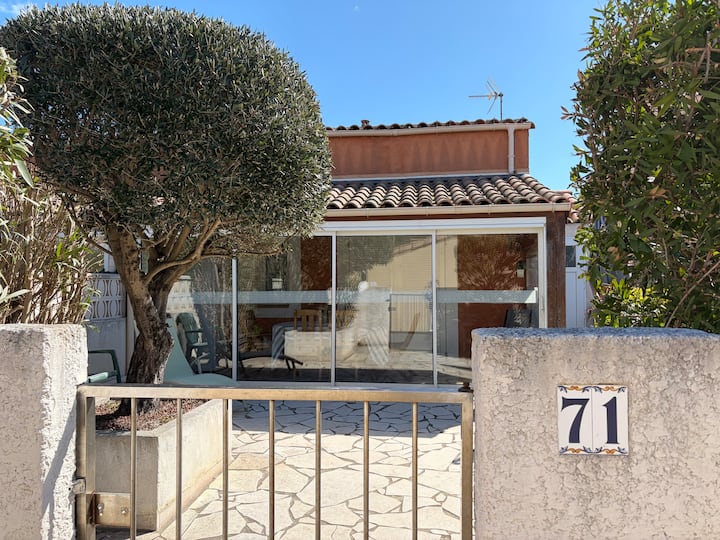 Logement Résidentiel Familial Pour 6 Personnes - Agde