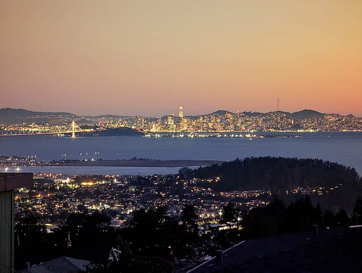 Midcentury Gem With Hot Tub And Bay Views - Kensington, CA