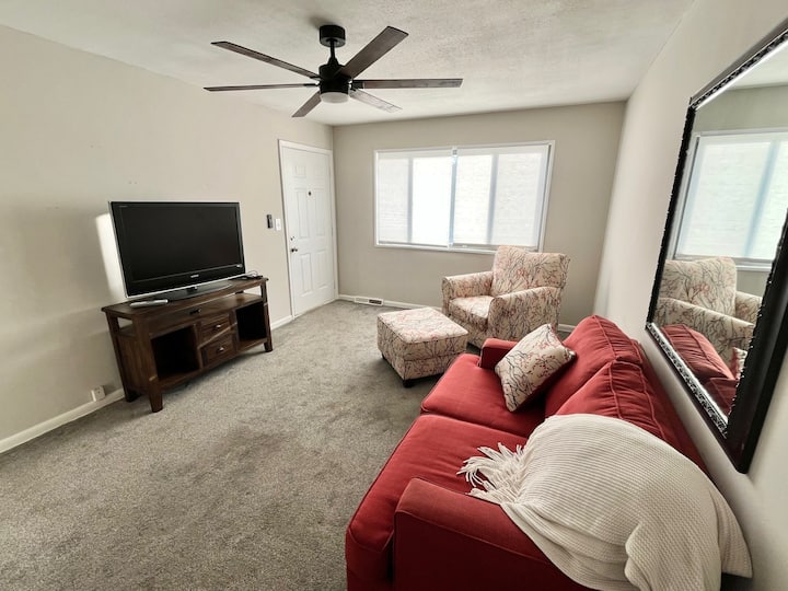 Lightly Furnished 60 Day + Rental Flexible Terms - Parkville, MO