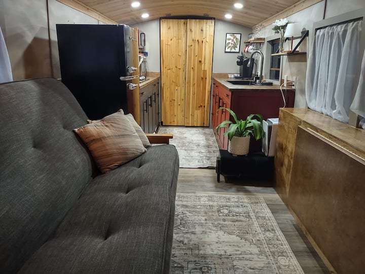 Bob [Bug Out Bus] In Paradise - Bonners Ferry, ID