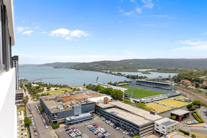 2bdr Luxury Apartment | Panoramic Views - Central Coast