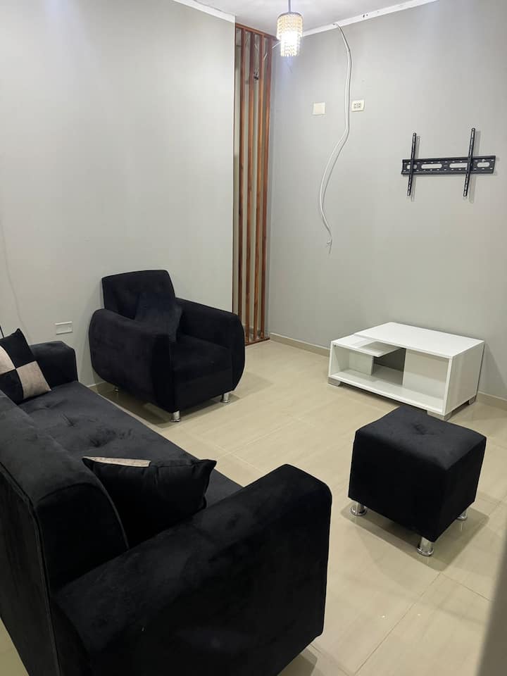 Departamento Primero Piso Huánuco Perú Con Cochera - Huánuco