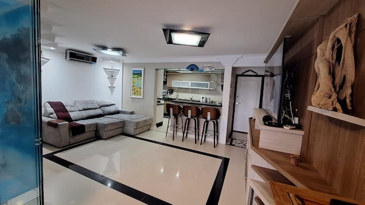 Einzigartige Aussicht auf die Brücke Hercílio Luz in Florianópolis ...