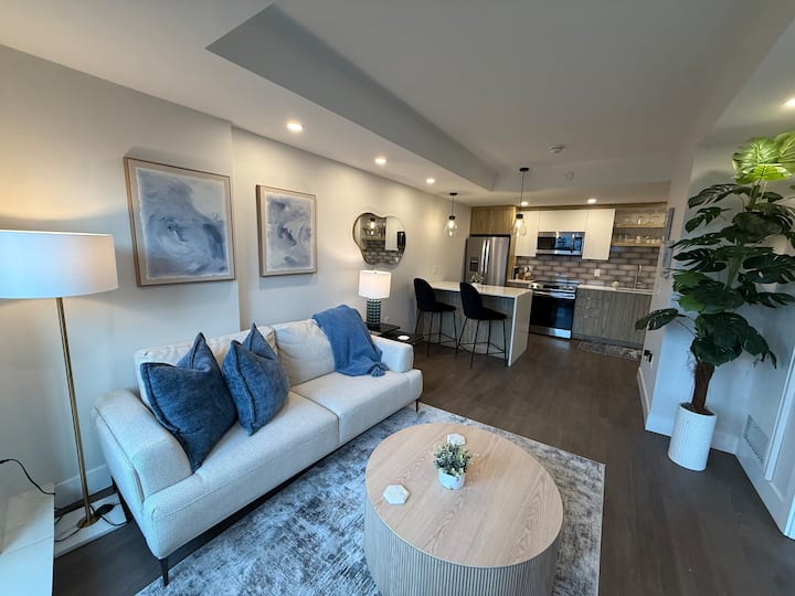 Bright 1 Br With Waterview And 6 Appliances - カナダ ハリファックス