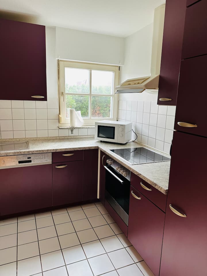 Grosszügige 2,5 Zimmer Wohnung In Ruhiger Lage - Bad Urach