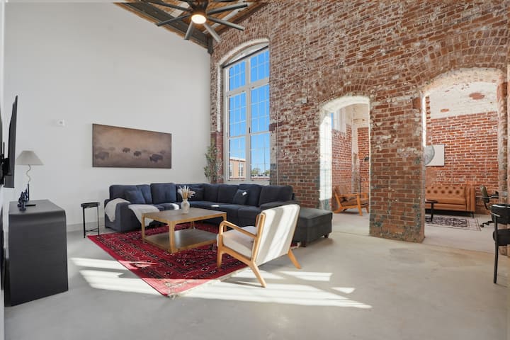 Unique, Historic 2bd Apt W/ Study - Greenville, SC