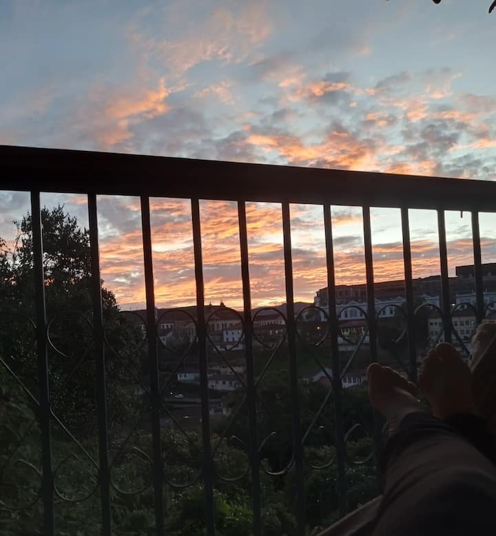 Casa De 4 Quartos, Suíte E Terraço No Centro. - Ouro Preto