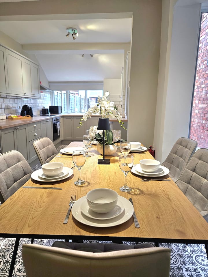 Albert House, 4-bed Home, Free Parking & Garden - Hull