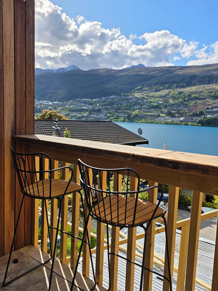 Cabin With Stunning Lake And Mountain View. - Queenstown