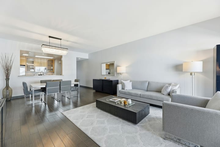 Modern Downtown 1 Br | Curated Furnishings + Gym - San Jose, CA