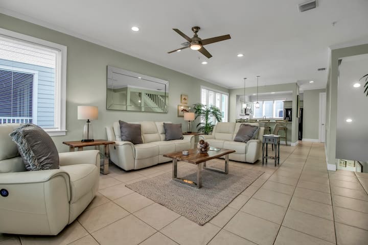 Townhome, Tennis Resort, Pool, Tiki Bar, Beach - Longboat Key, FL