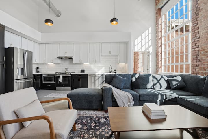 Modern Comfort 2br Stay In Gvl - Saluda Lake, SC